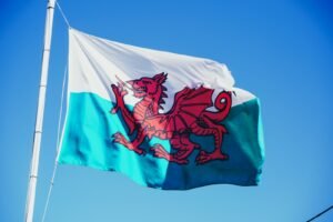 Wales Flag: Amazing Story Behind the Welsh Flag and Symbolic Strong Red ...