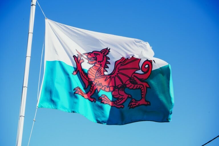 Wales Flag: Amazing Story Behind the Welsh Flag and Symbolic Strong Red ...